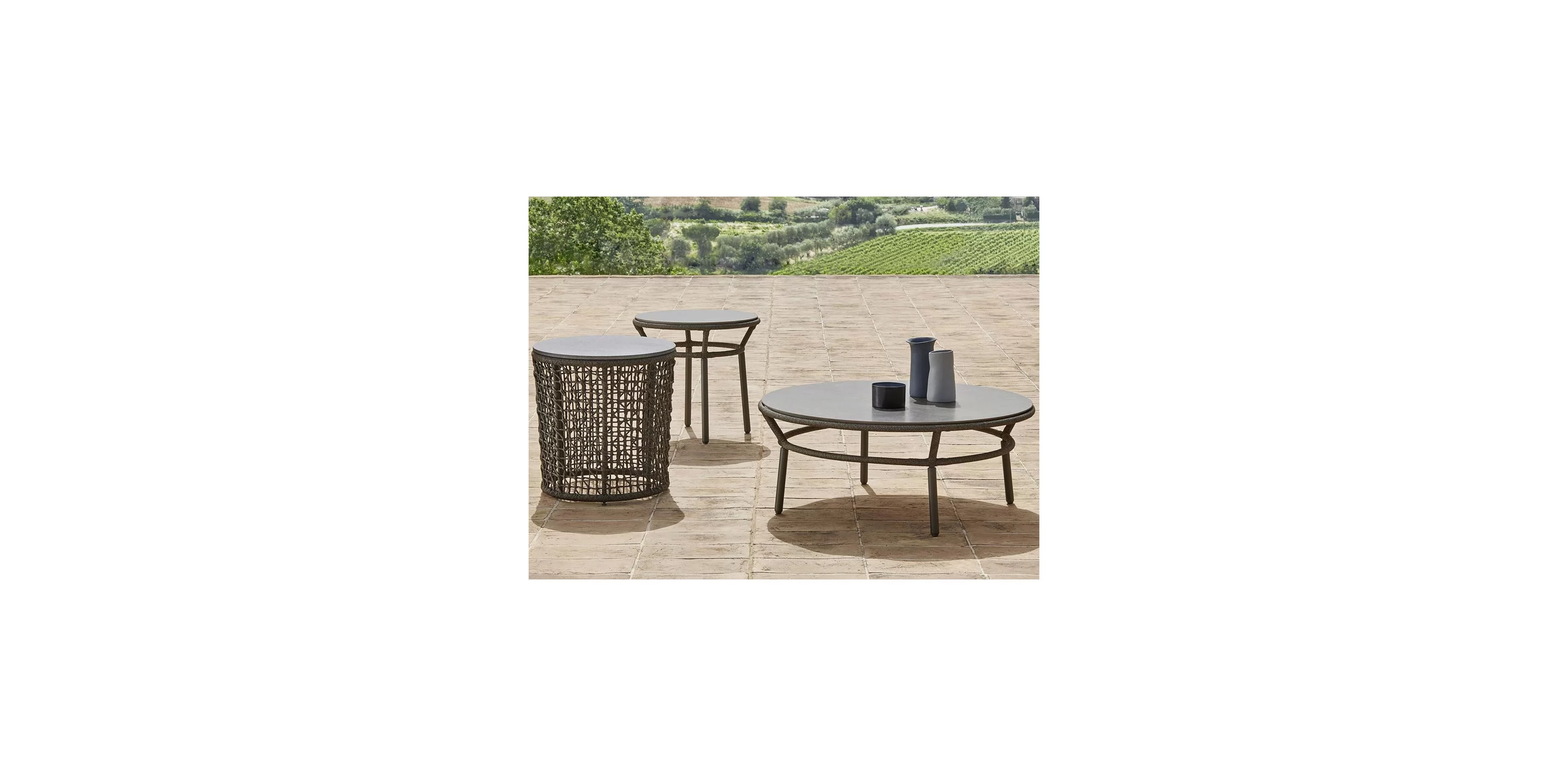 Emma Cross Small Table: the solution for your garden
