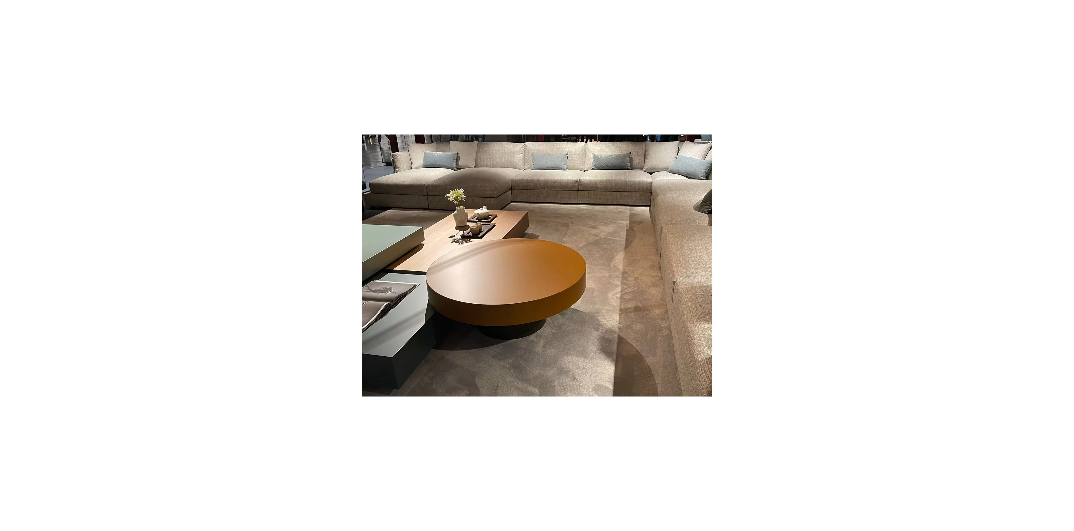 Dolmen coffee table by Lema: buy it on Mobilificio Marchese