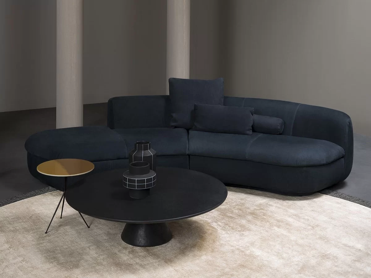 Jove coffee table by Baxter - modern and elegance in one piece of furniture