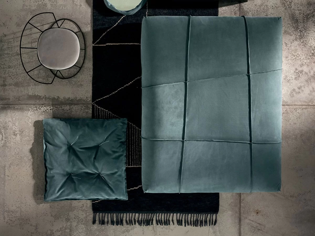 Decorate your home with the Berbère rug by Baxter