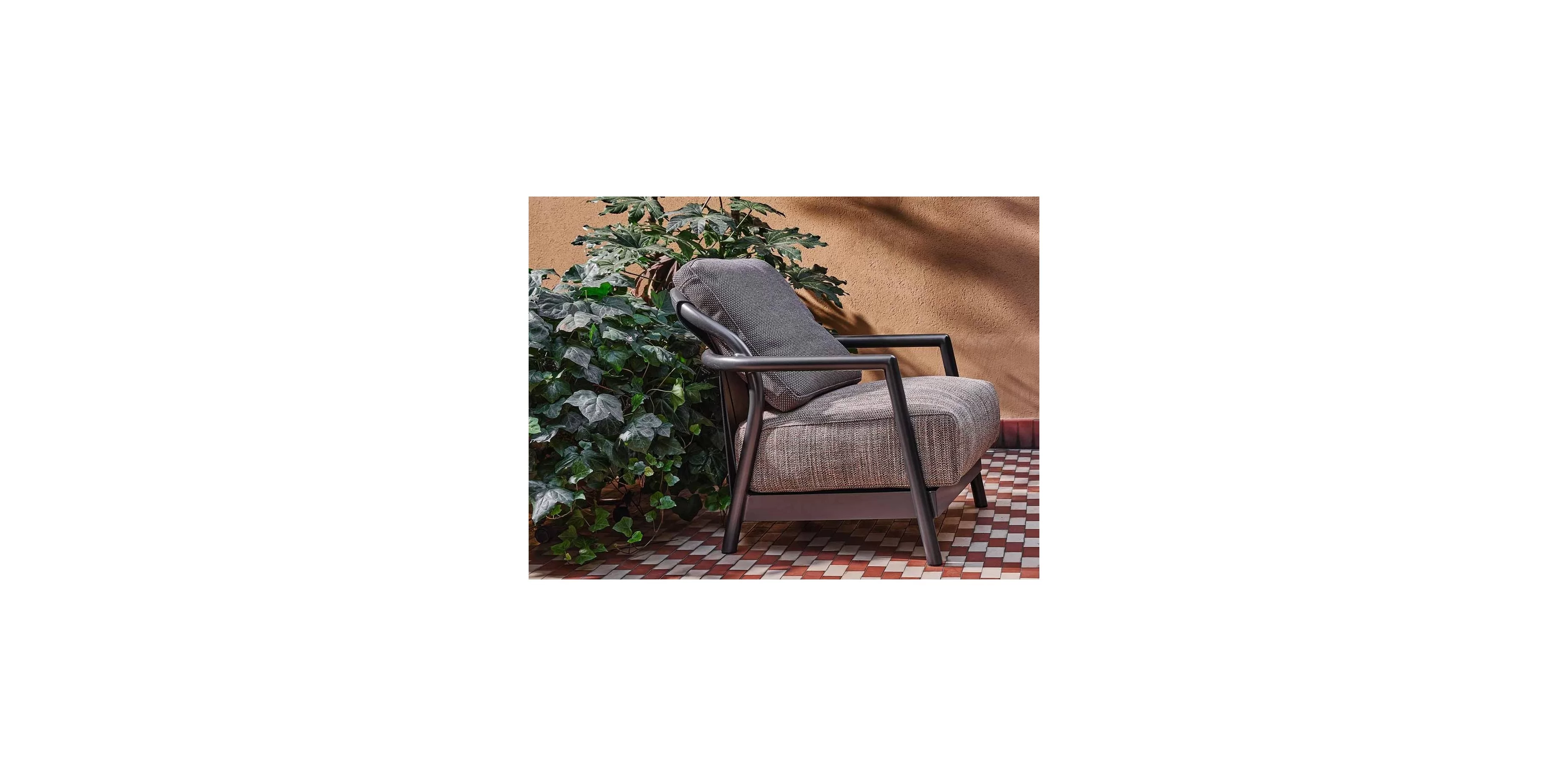 Alison Outdoor Armchair Flexform