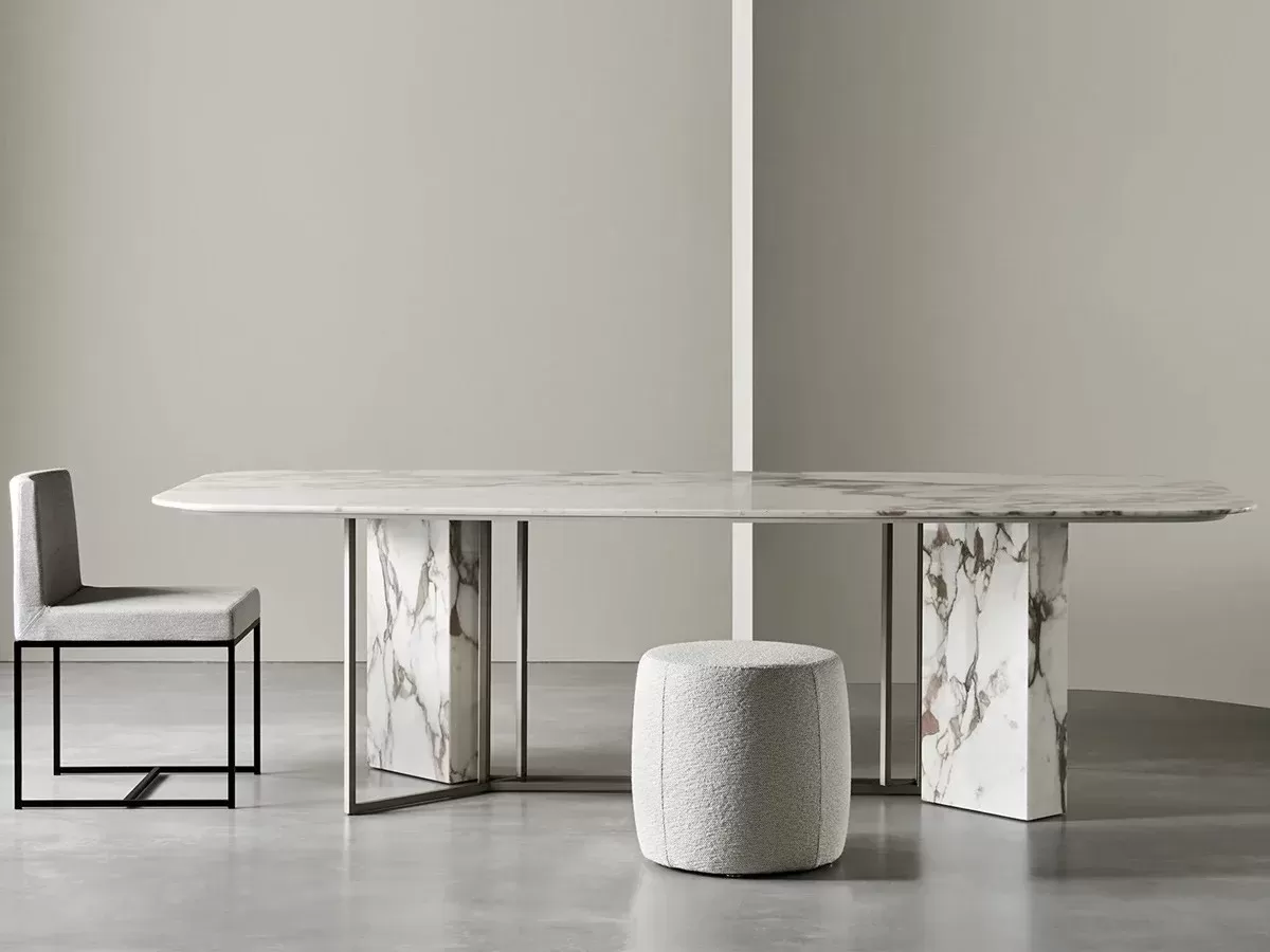Meridiani Plinto Table | Sculptural Design | Mobilificio Marchese