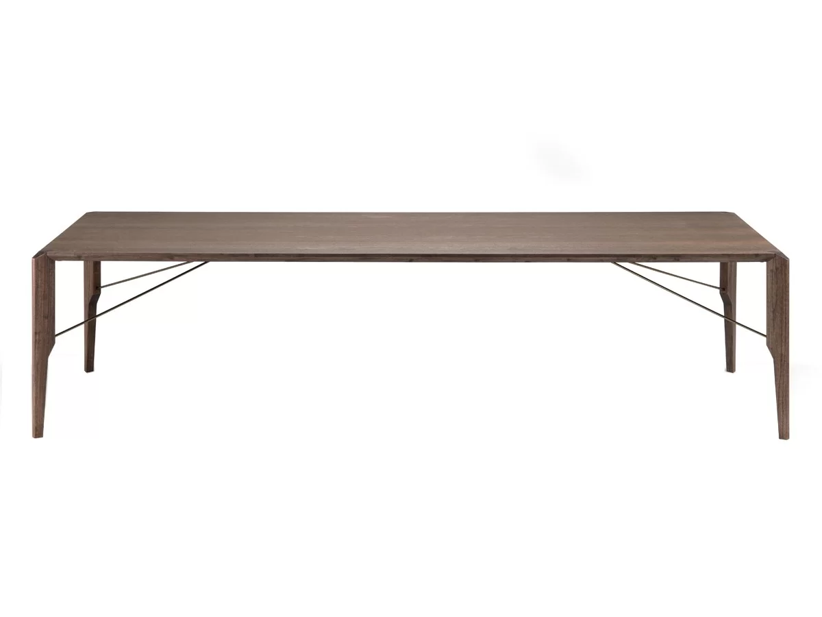 Glorious table by Arketipo