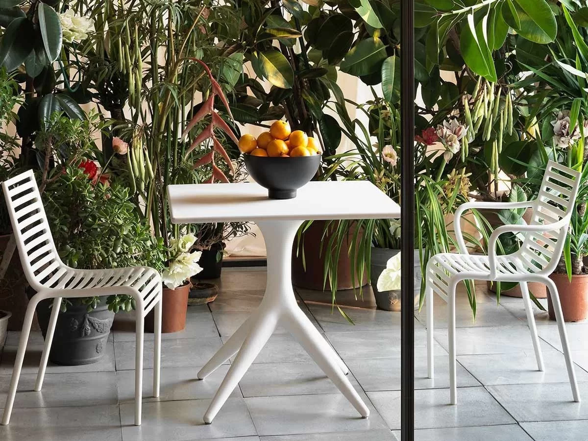 Driade Pip-E chair by Philippe Starck: unique luxury design.