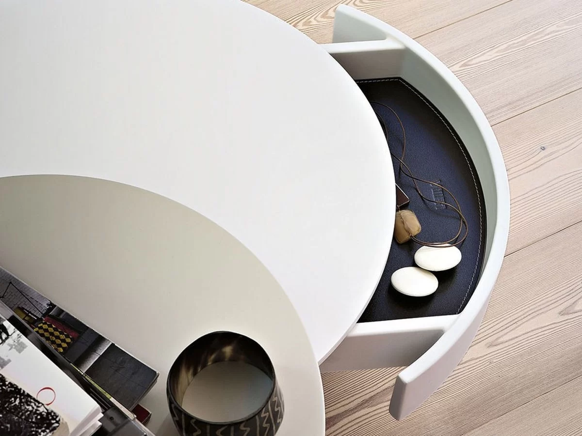 Sign bedside table by Lema: a timeless furnishing accessory