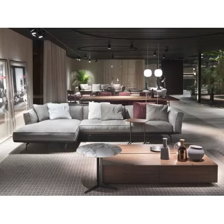 Fly coffee table by Flexform