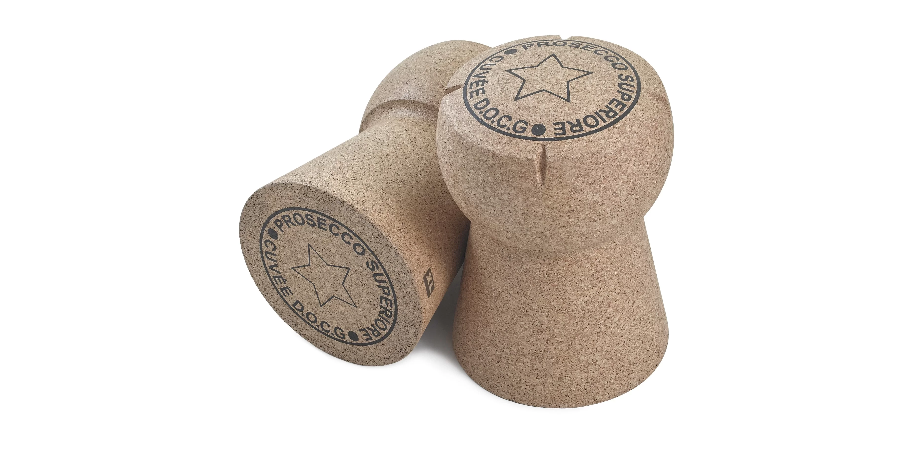 XL Cork est un tabouret en forme de liège prosecco, matériau naturel